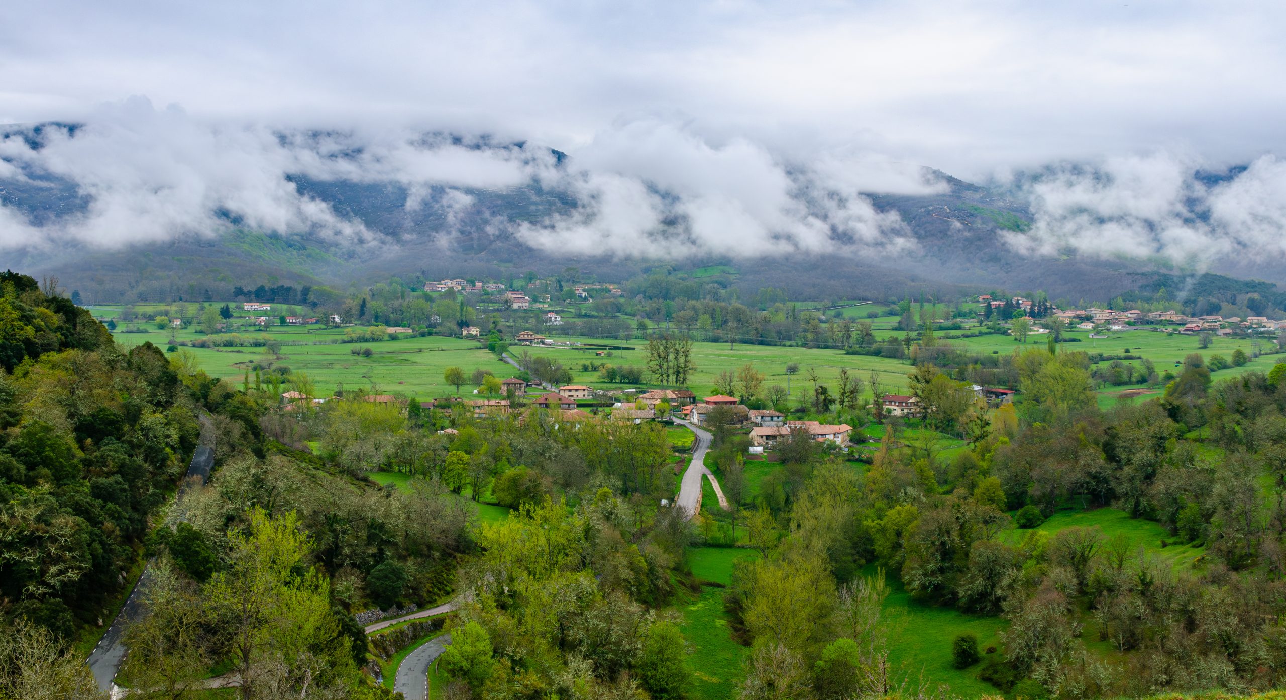Combining landscape and supply chain approaches to protect nature ...